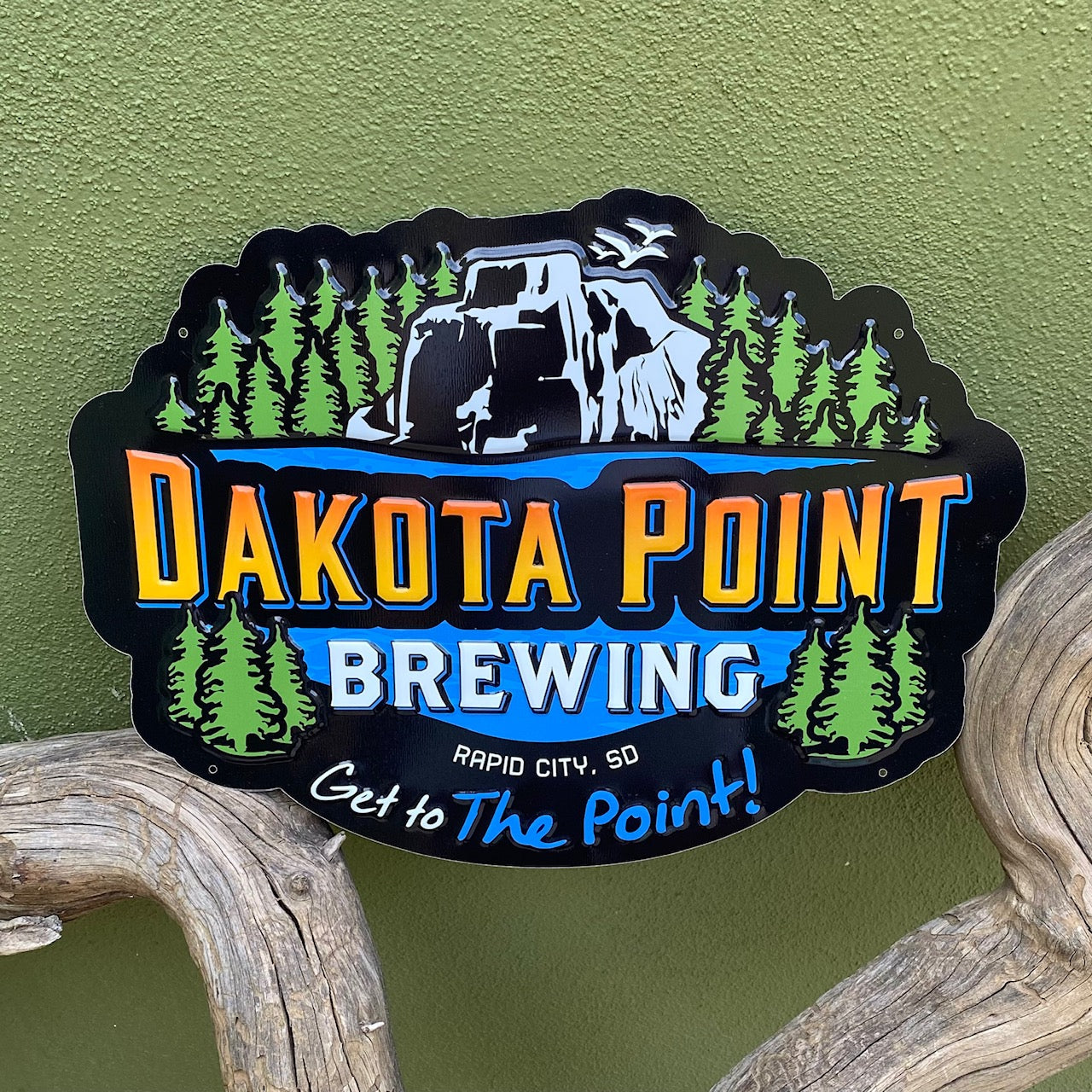 Dakota Point Brewing Co May 2024 Brewery Tacker of the Month – Tin Tackers